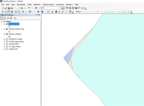 Polygon Wont Clip To Proper Extent Also Reverts After Merge With Another Polygon Rarcgis