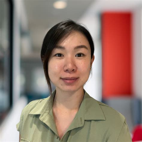 Chloe Chuah Management Consultant Bain And Company