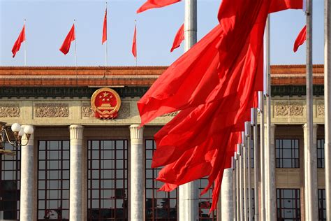 Си Дзинпин подписа указ за назначаване на вицепремиери и министри