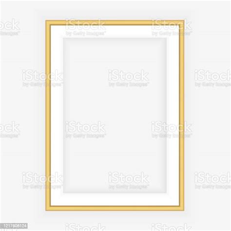 회색 배경에 격리 된 사실적인 골드 프레임 프리젠 테이션에 적합합니다 벡터 그림입니다 격리에 대한 스톡 벡터 아트 및 기타 이미지 격리 공란 국경 Istock