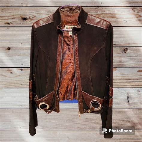 Шкіряна куртка — ціна 330 грн у каталозі Куртки Купити жіночі речі за доступною ціною на Шафі