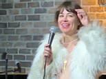 Video Natasha Leggero Goes TOPLESS For Hilarious Stand Up Act Daily Mail Online