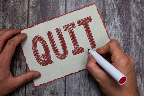 단어 쓰기 텍스트 종료입니다 작업 중단 작업에서에서 다시 서명에 대 한 비즈니스 개념 작업을 중지 거절에 대한 스톡 사진 및 기타 이미지 Istock