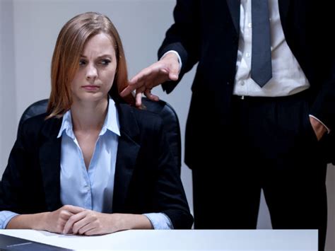 How To Touch Her Why She Let Me Touch Her Why Wont She Let Me