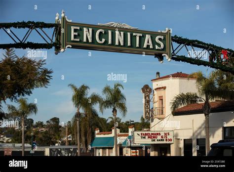 Encinitas California Usa September 3 2022 A Historic Encinitas Sign Hangs Over Coast