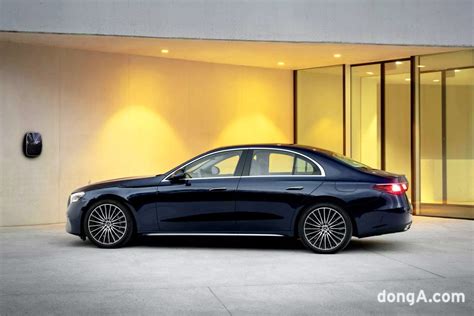 벤츠코리아 신형 E클래스 하이브리드 ‘e350e 4매틱 출시 가장 진보한 Phev 세단”｜ev라운지