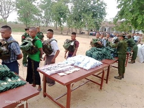 စစ်သည်အင်အားလိုအပ်နေသည့် စစ်ကောင်စီက ပြည်သူ့စစ်မှုထမ်းသင်တန်းကျောင်းအချို့မှ သင်တန်းသားများကို