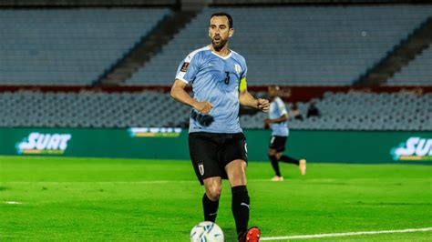 Diego Godín Estremece A Uruguay Con Un Sentido Mensaje Strikers Cracks