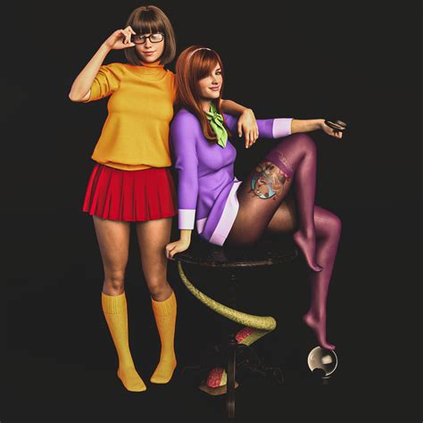 Daphne And Velma Cosplay