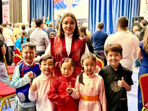 Стейниц Монголын Шатрын Стейниц Монголын Шатрын Академи