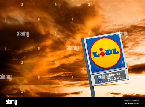 Logo Aziendale Di Lidl Immagini E Fotografie Stock Ad Alta Risoluzione Alamy