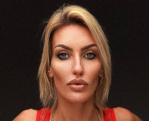 Anouk Grey Biographywiki Age Height Career Photos And More