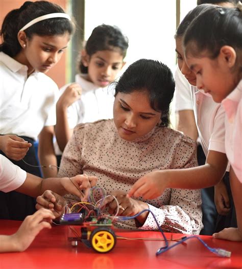 Closing The STEM Gender Gap A Study Of Gender STEM Representations In UK Family Entertainment