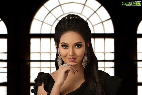 Vidhya Instagram 🤍🖤🤍 📸 Imichael1 Mua Sikshamua Ziquesalonspa