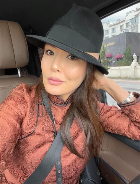 Т Ганболд шинэ амрагтай болсон гэв үү ТАС МН