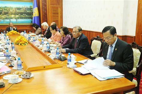 សម្តេចអគ្គមហាពញាចក្រី ហេង សំរិន