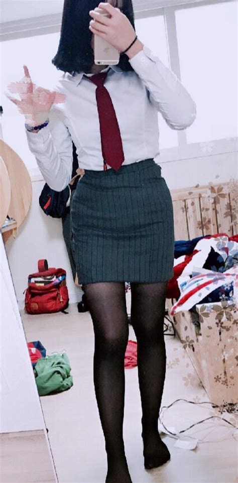 Womens Fashion에 있는 핀