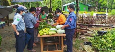 ပမ္မဝတီရေတပ်စခန်းဌာနချုပ်မှ ပမ္မဝတီခြံထွက် ဟင်းသီးဟင်းရွက်များနှင့် ကြက