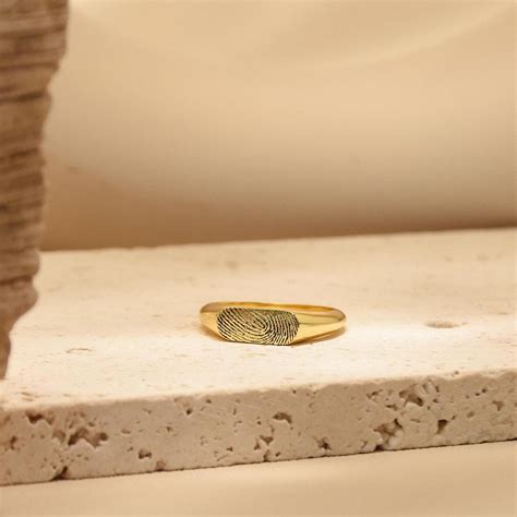 Fingerprint Signet Ring • Custom Actual Fingerprint Engraved Signet
