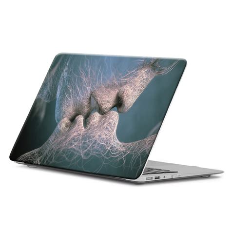 Isee 360® Laptop Skin Vinyl Stickers For All Laptop Multicolour A Kiss