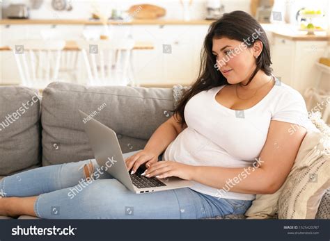 2 024 Chubby Teenage Girls 이미지 스톡 사진 및 벡터 Shutterstock