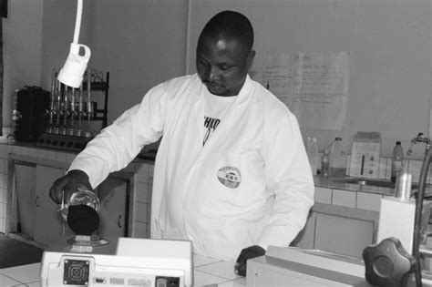 Bbn Une Institution Sous Respirateur Artificiel