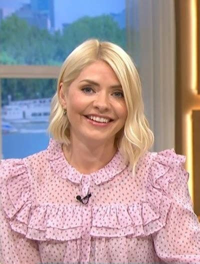 Holly Willoughby Tumbex