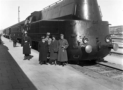 MÁv Class 242 Streamline Locomotive Hungarian Railways 1939 1280×942