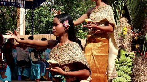 របាំជូនពរ កម្មវិធីសង្ក្រាន្ត ស ស យ ក ឃុំព្រស្រឡិត បរិវេនវត្តព្រះម្លូរ ២០២៤ Youtube