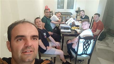 ΔΟΞΑΣΤΙΚΟ ΑΠΟΣΤΙΧΩΝ ΧΡΙΣΤΟΥΓΕΝΝΩΝ Youtube