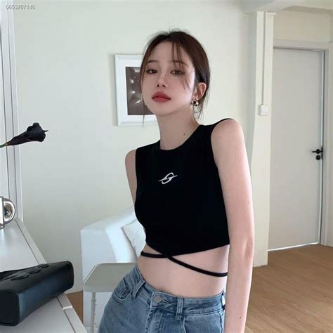 เสื้อเที่ยวกลางคืน ชุดไปเที่ยวผับ เสื้อใส่เที่ยวผับ เสื้อกั๊ก เสื้อกล้ามแขนกุดเซ็กซี่หญิงฤดูร้อน