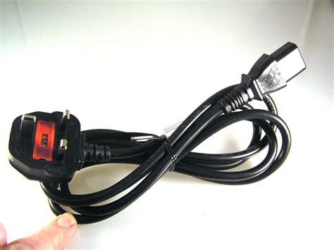Computer Power Lead 5 Amp Fused Uk 3 Pin Plug To C13 Iec Input Socket Mbe021 Rich Electronics