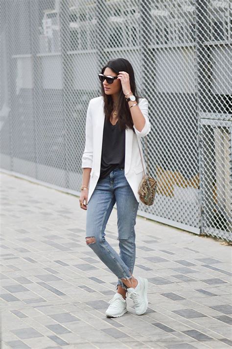 Cómo Combinar Una Blazer Blanca Una De Las Prendas Imprescindibles Del