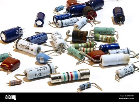 Resistor Capacitor Types Complete Guide To Electric Guitar Capacitors