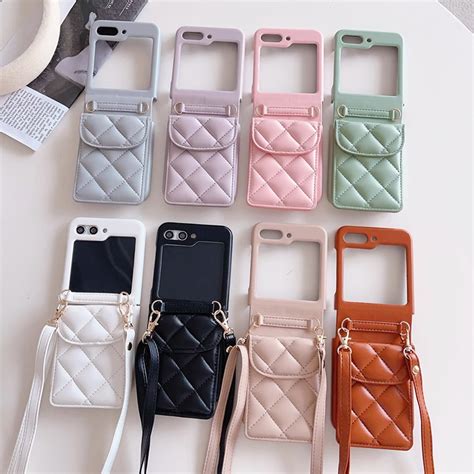 퀄팅 일체형 힌지보호 가죽 카드지갑 스트랩 세트 갤럭시 제트플립5 제트플립4 제트플립3 Z플립5 Z플립4 Z플립3 지플립5 지플립4 지플립3 Zflip5 심플한 디자인