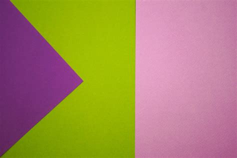 녹색 분홍색 보라색 세 가지 색상의 다른 기하학적 모양의 그래픽 배경 공간을 복사합니다 트렌드 색상 0명에 대한 스톡 벡터 아트 및 기타 이미지 Istock