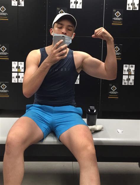 Any Older Bigger Bro 🥰🥰 Scrolller