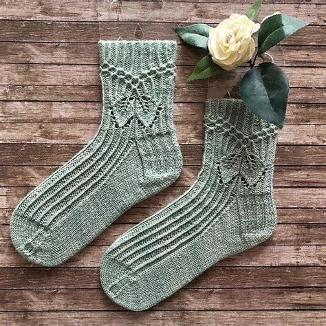 Тёплые носки спицами для уютного вязания Примеры работ схемы для вязания носков Вяжем