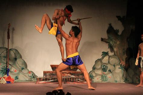 អរិយធម៌ខ្មែរ ទំនាស់ខ្មែរ ថៃ សម័យលង្វែក ១៥១៧ ១៥៩៣ Facebook