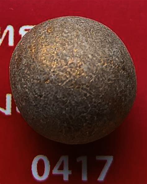 1 ลูกอมมหาปราบ ผงพรายกุมาร หลวงปู่ทิม วัดละหารไร่ พ ศ 2557 ใบแนบ “กองบังคับการปราบปราม” จัด