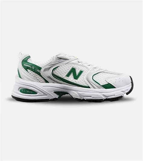 کفش کتانی مردانه و زنانه سفید سبز New Balance 530 مدل 3142 لوزی