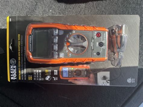Klein Tools Et270 Digital Multimeter Dmm W Receptacle Tester Ebay