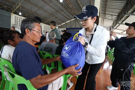 ‘เนชั่นปันน้ำใจ ช่วยภัยน้ำท่วม ลงพื้นที่บางระกำ แจกถุงยังชีพผู้ประสบภัย
