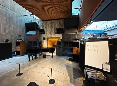 파주 황인용 뮤직스페이스 카메라타 헤이리마을 음악감상 카페