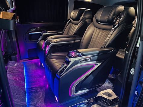 타이베이시 타오위안 공항 왕복 이동 서비스고급 항공 독립 의자고급 메르세데스 벤츠 비즈니스 V250d객석 6명 Kkday