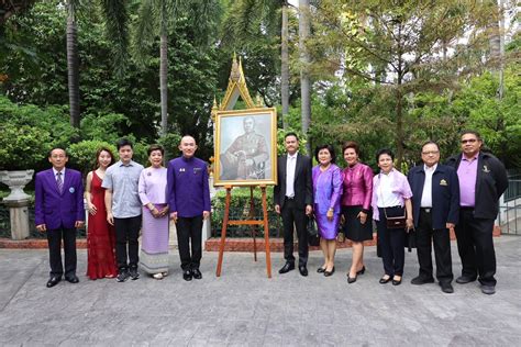 อธิบดีกรมการท่องเที่ยว เป็นประธานพิธีเทิดพระเกียรติ และวางพานพุ่มถวายสักการะแด่สมเด็จพระเจ้าบรม