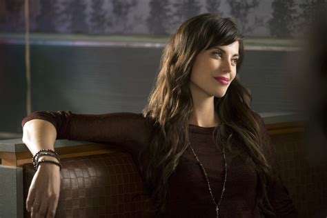 Meghan Ory Photo Gallery Best Meghan Ory Pics Celebs Place Com