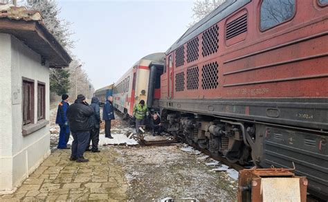 БТА Дерайлирал влак в Кардам наруши графика на влаковете в област Добрич