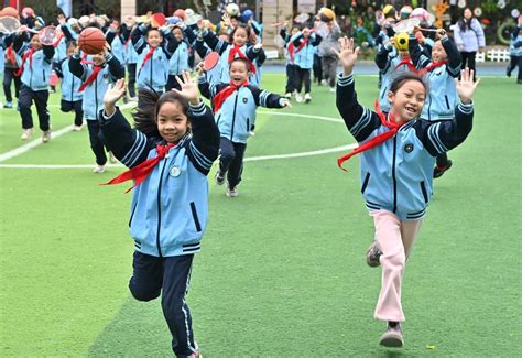 사진 中 광시 초등학교 체육 축제 개막 이코노믹데일리