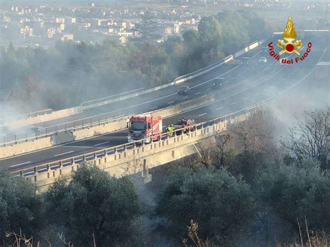 Incendi Nei Pressi Della14 Code E Disagi Notizie Ansait